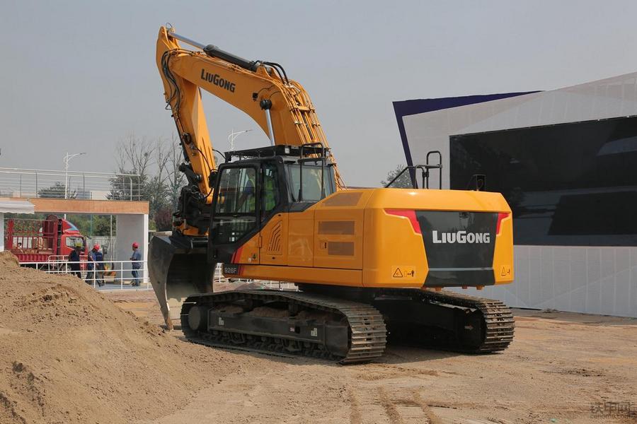 BICES 2019 :7大亮点看柳工！智能遥控！纯电动！F系挖机全球首发！_铁甲工程机械网