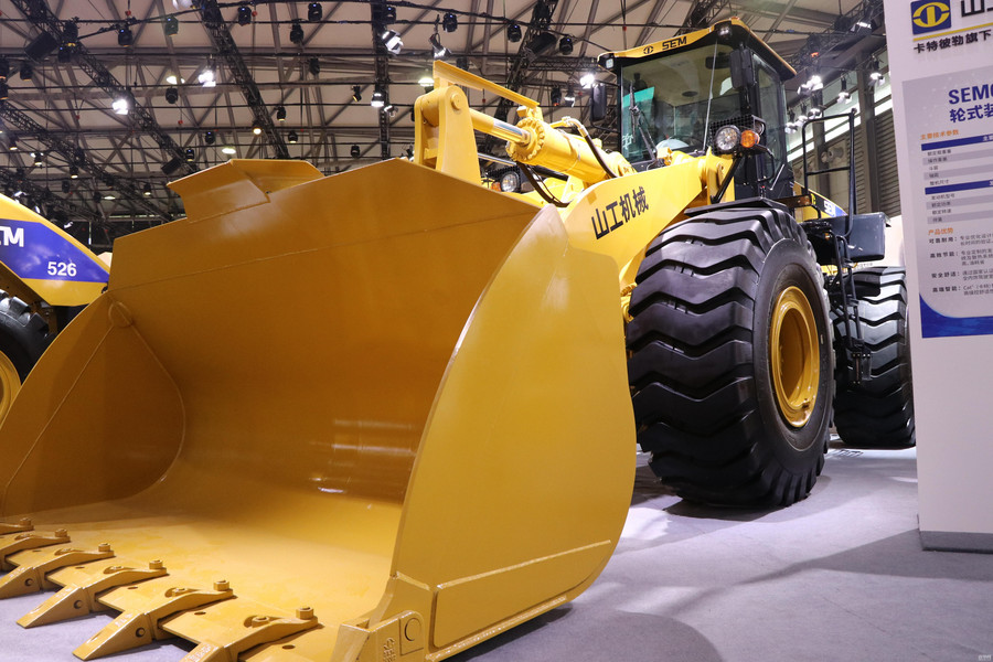 【铁甲评测】力量和速度兼得，SEM676D大吨位装载机重磅来袭_铁甲工程机械网