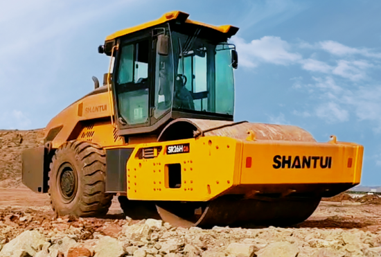 山推SR26H-C6压路机陇上施工显风采，舒适省油出活快，机手强推！_铁甲工程机械网