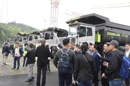 盛世谱华章 矿机展雄图——热烈庆祝中联重科成立三十年_铁甲工程机械网